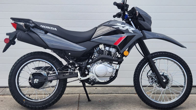 Honda XR150L bikin geger pecinta trail: mesin 150 cc bandel, tapi masih