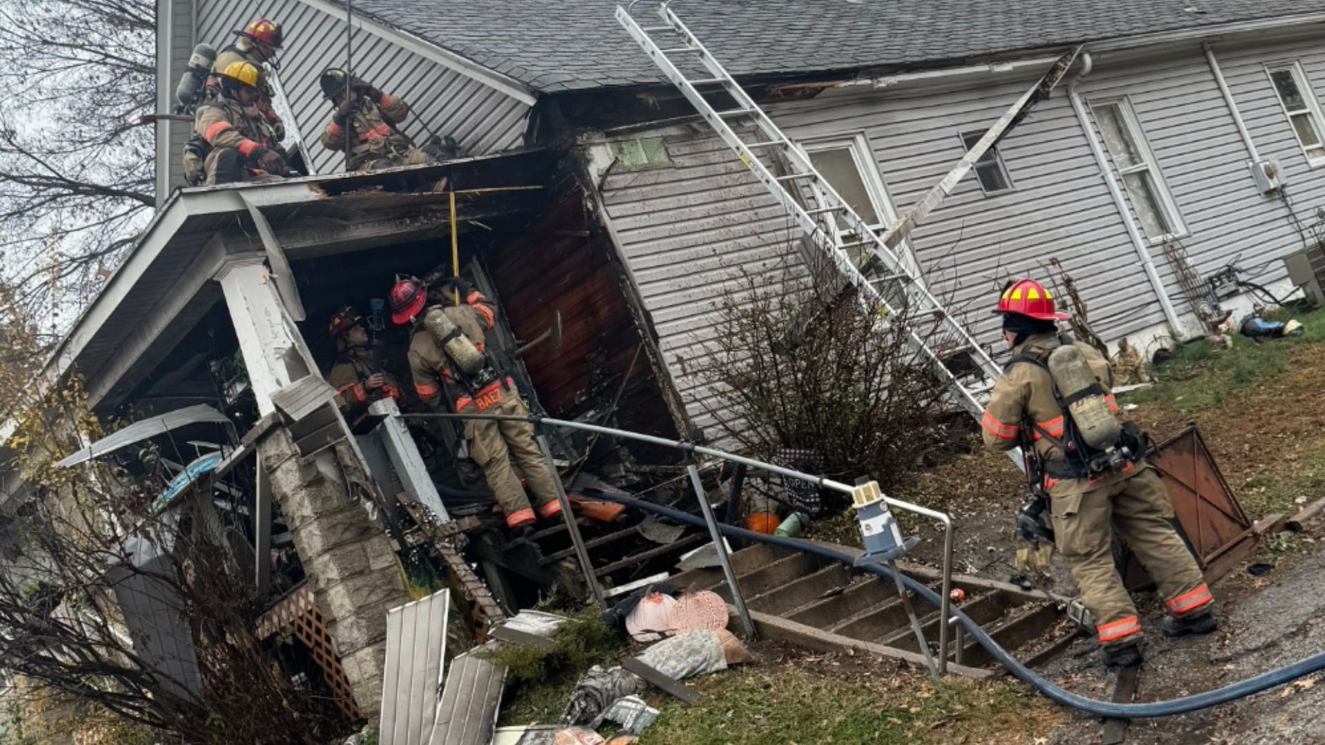 Man laughs as he watches house he allegedly set fire to burn with 4 ...