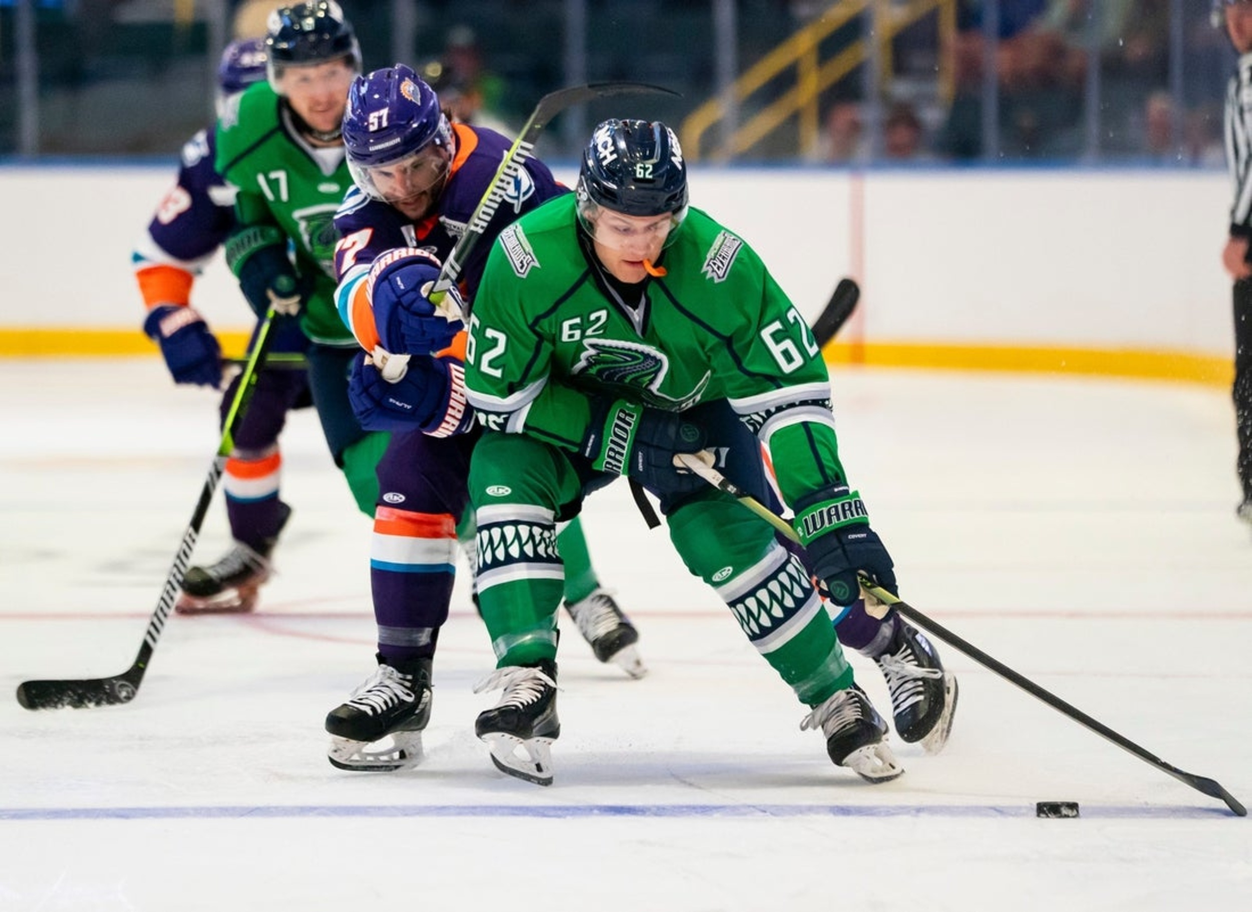 ECHL players go on strike; games postponed