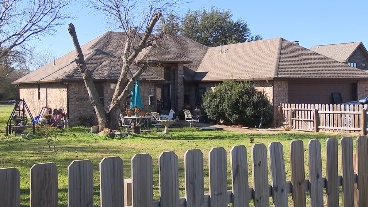 Terrell police investigate after 4 found dead inside home on Christmas Eve