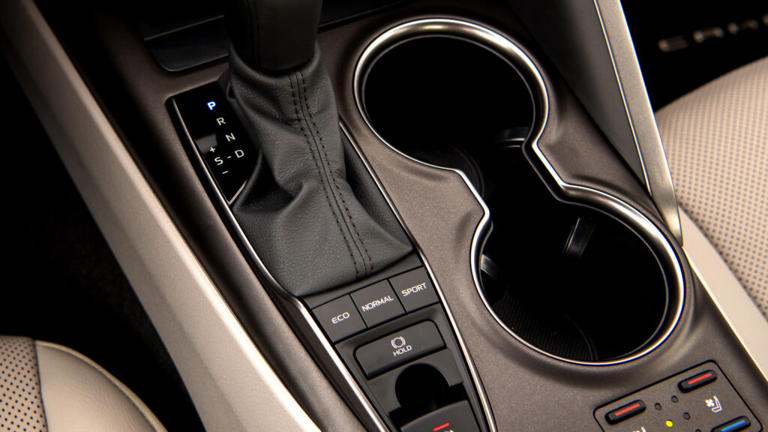 Second lawsuit says Toyota’s automatic gearbox is quietly failing ...