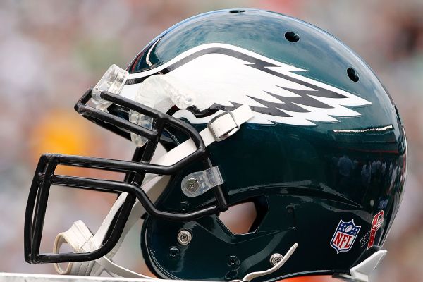 LB Nakobe Dean, LT Lane Johnson won't play in Week 17