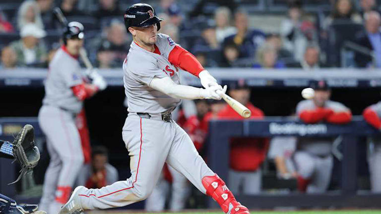 Cubs fans shouldn't worry as Alex Bregman predicted to sign elsewhere