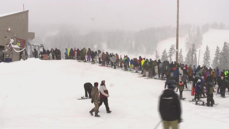 'Nice powder': Skiers, snowboarders excited after Mt. Hood Meadows ...