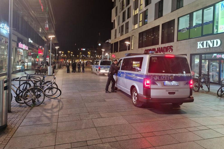 Massenkeile nach Nazi-Demo: Am Hauptbahnhof fliegen Fäuste und Flaschen