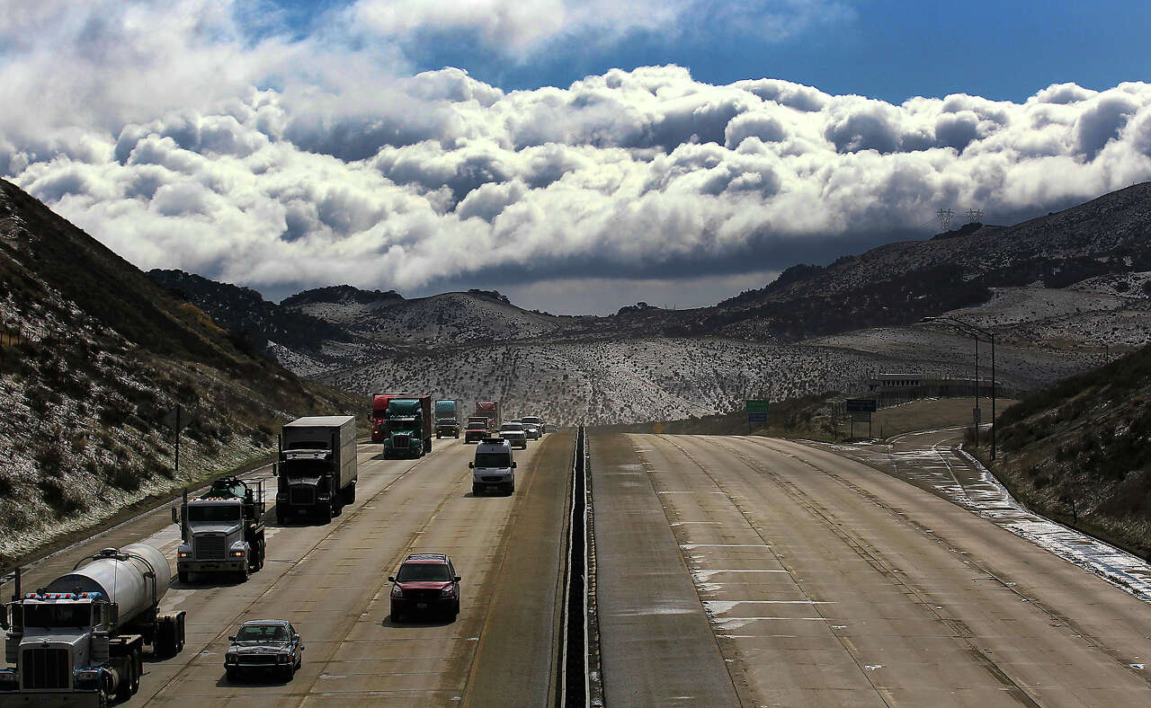 2 children killed in Christmas Day crash on the Grapevine