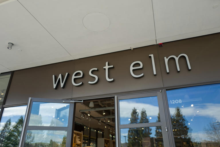 Marshalls, TJ Maxx and other retailers are now charging return fees—see ...