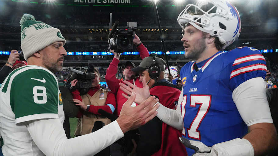 Josh Allen can match future HOFer's historic mark in Bills' Week 17 ...