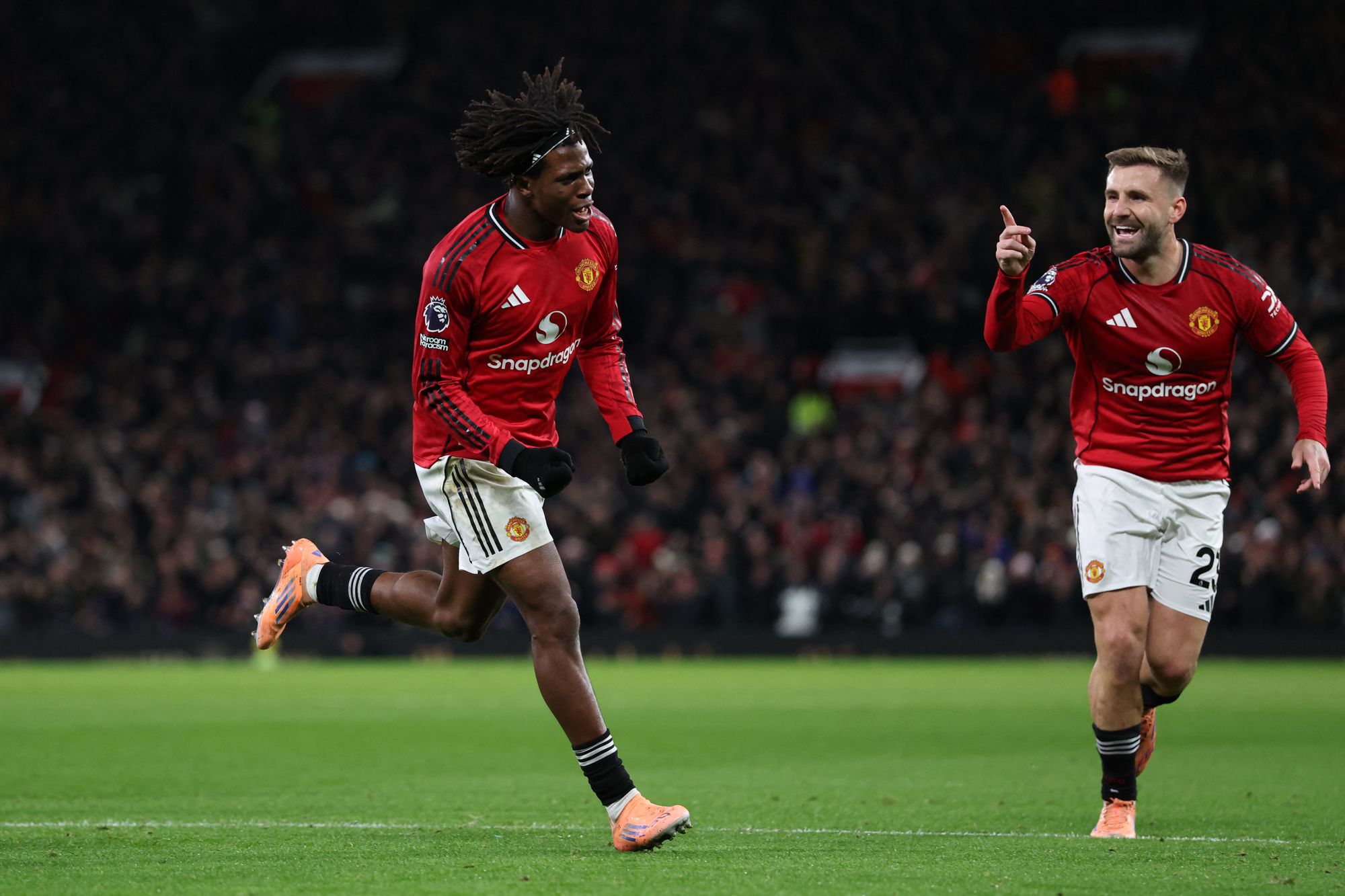 Amorim baffles his players but new-look Man Utd hold on for gutsy win