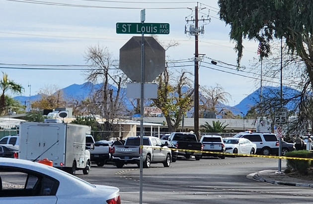 Police barricade involving fugitive underway in east Las Vegas