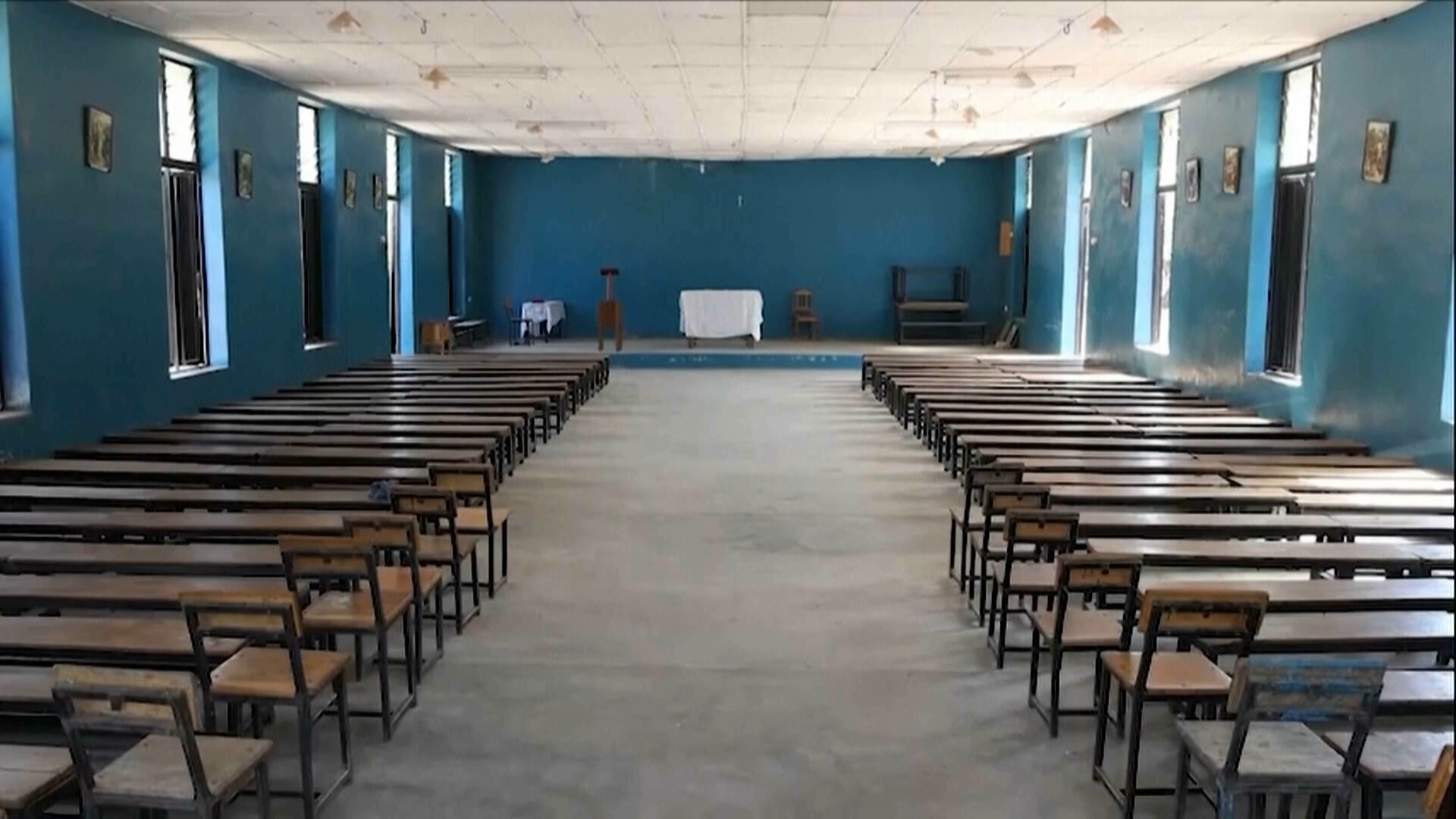 Hundreds of schoolchildren taken captive in Nigeria mass kidnapping ...