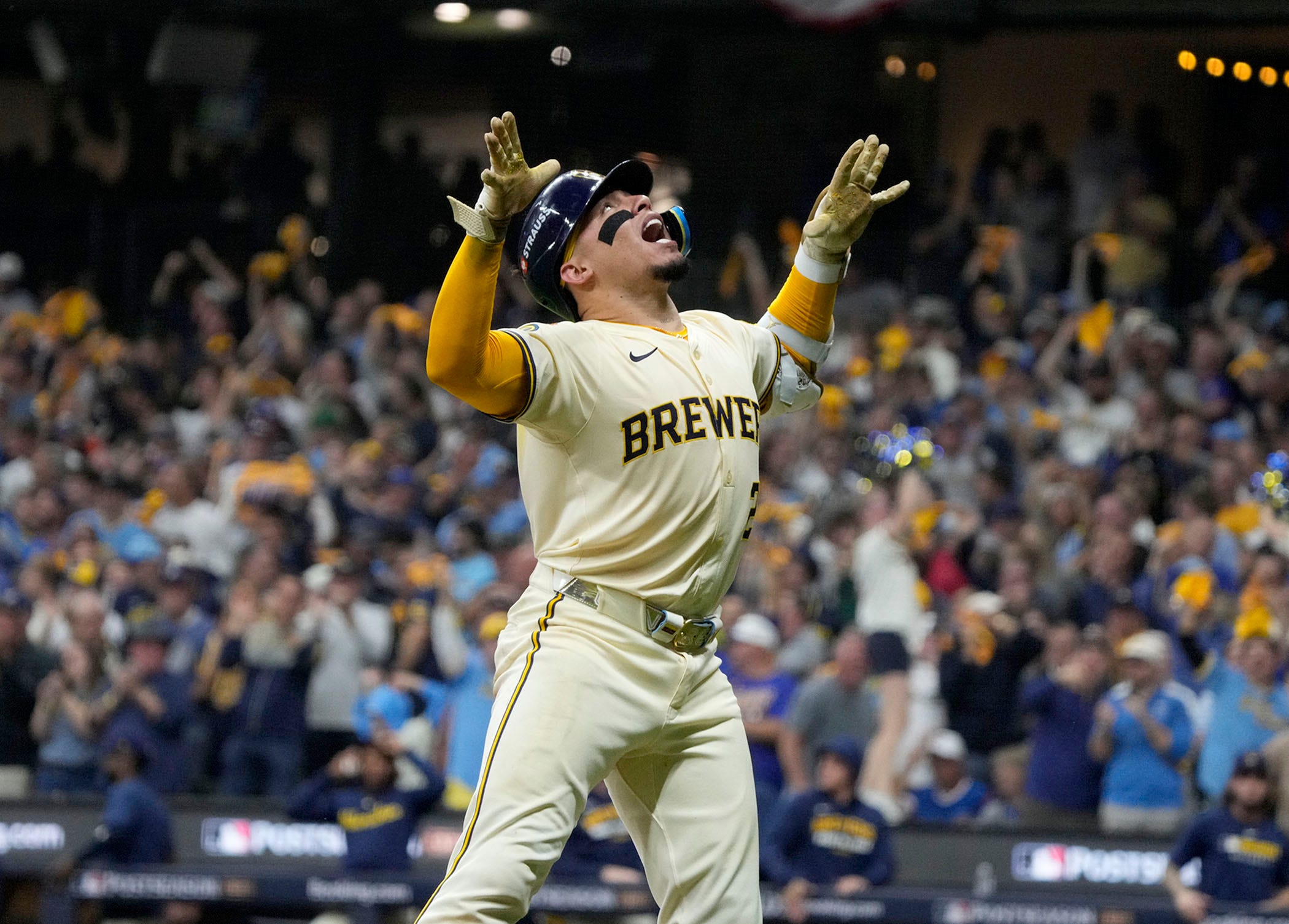 William Contreras, Brewers unable to reach arbitration deal as catcher ...