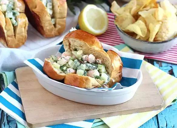 Sandwich de gambas con brioche (prawns roll)