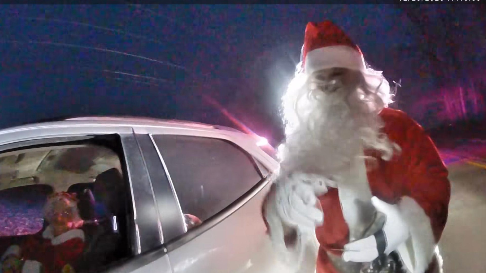 Ohio police pull over a Santa Claus and Mrs. Claus for speeding in video