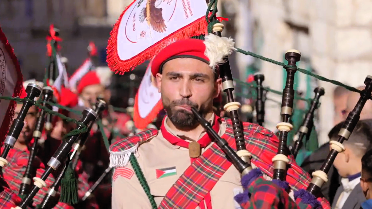 Gaitas, tambores y máxima seguridad en el multitudinario regreso del ...