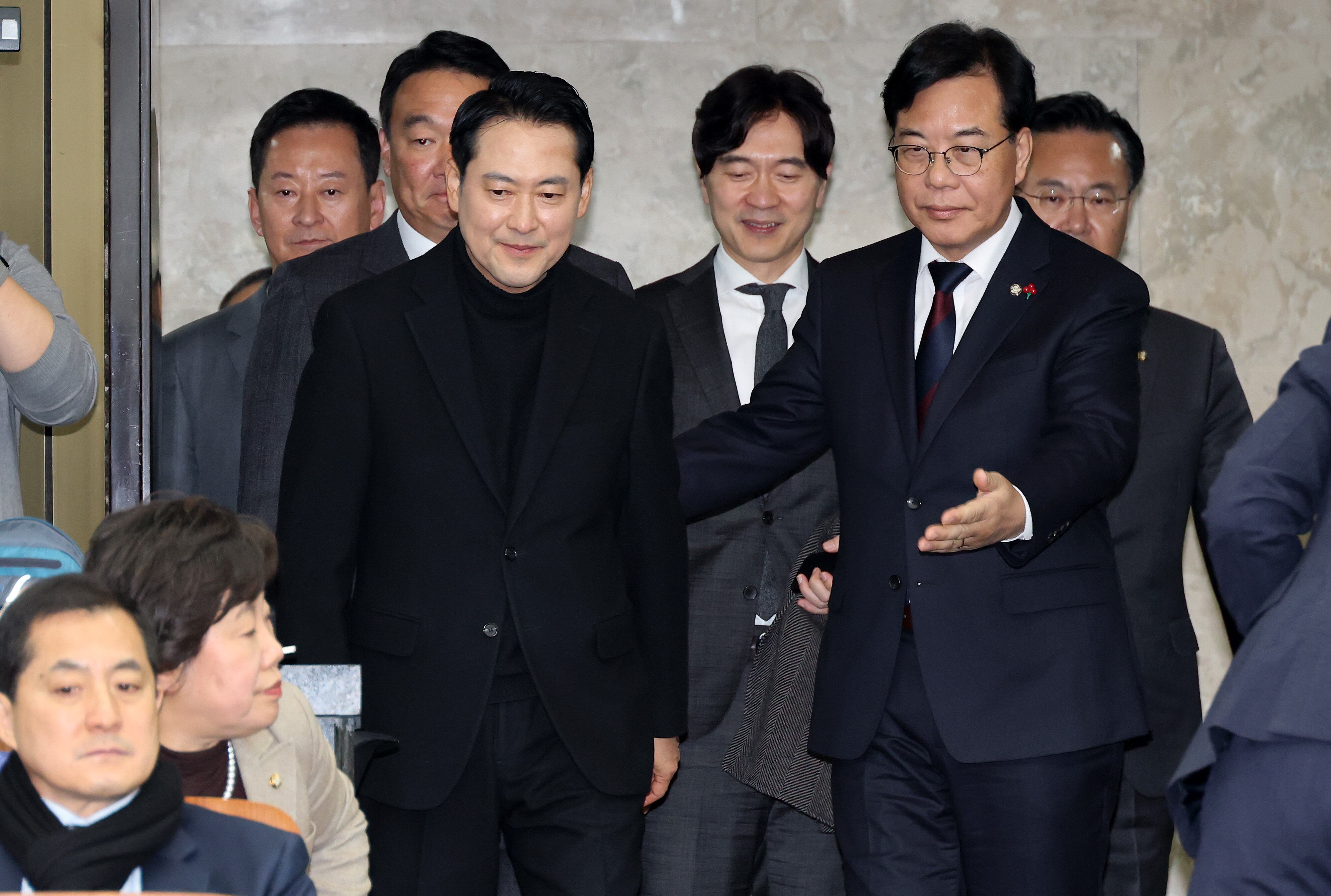 People Power Party's TK approval drops 40% to 19%