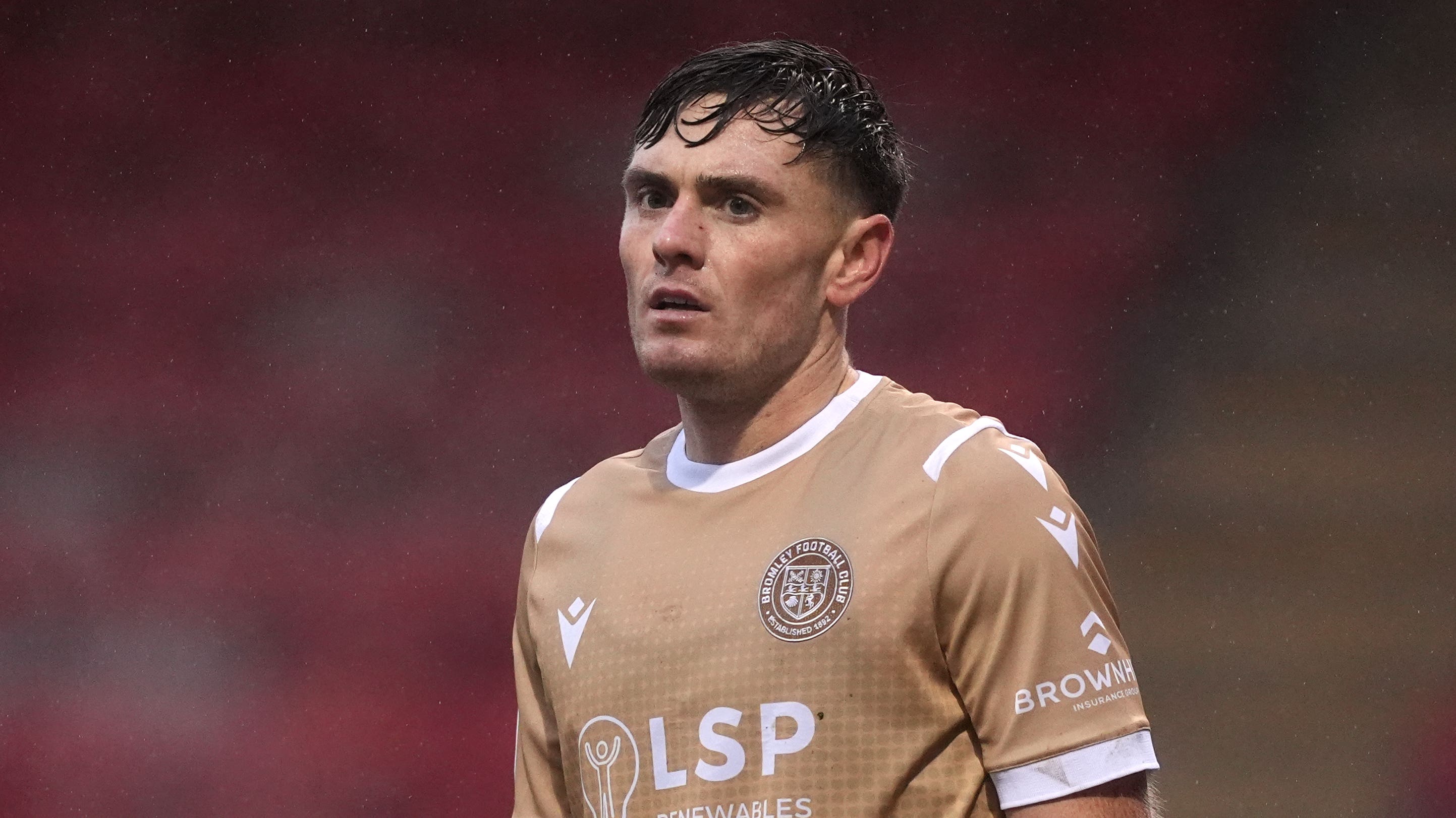 Ben Thompson bags late brace as Bromley fight back to beat 10-man ...