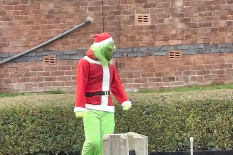'Comical' Mr Grinch and Max spotted causing mischief in Sheffield