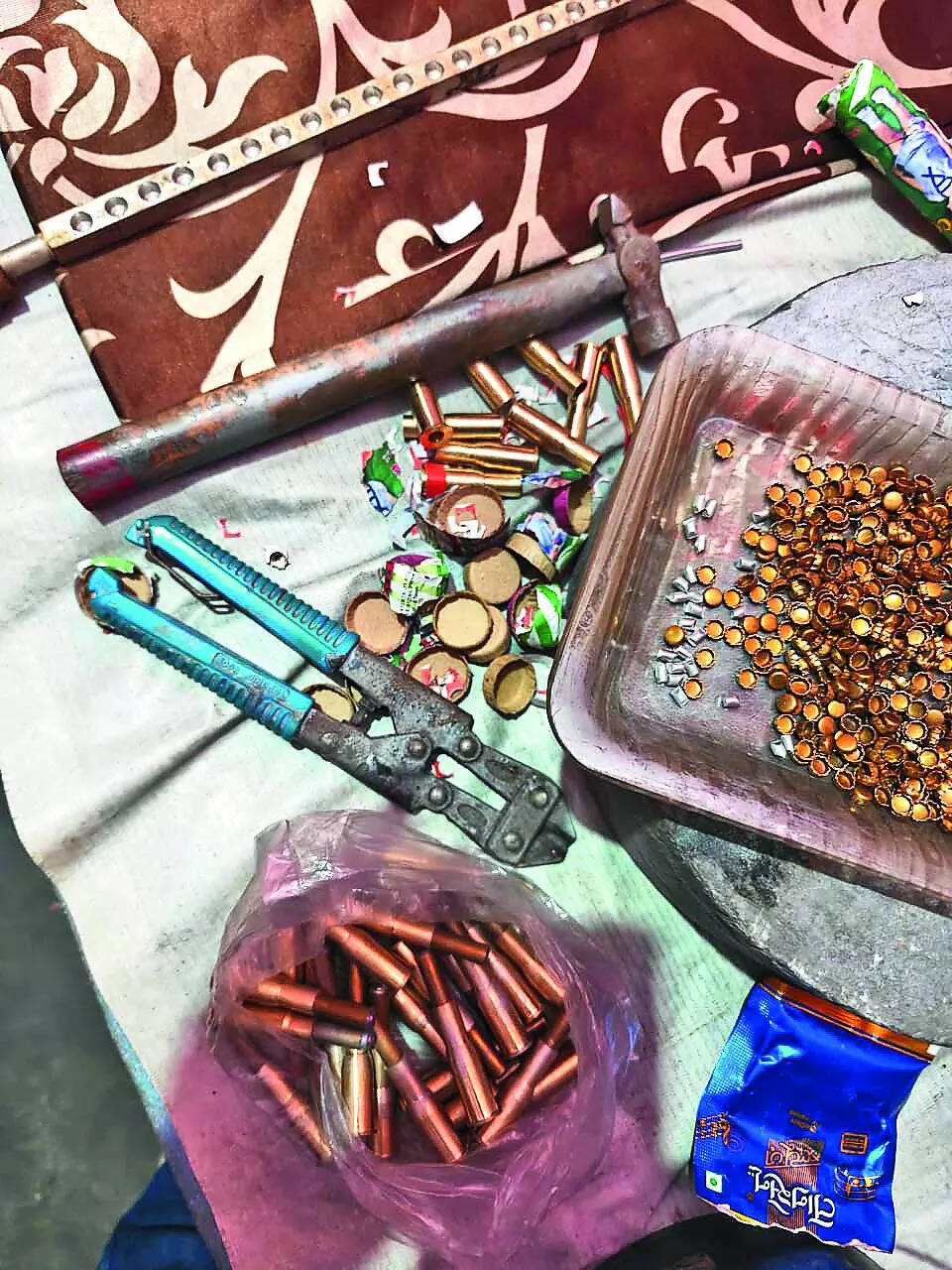 Police finds mini-arms factory in a raid in Khagaria