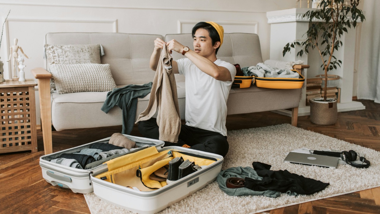 12 travel hacks that make trips surprisingly affordable