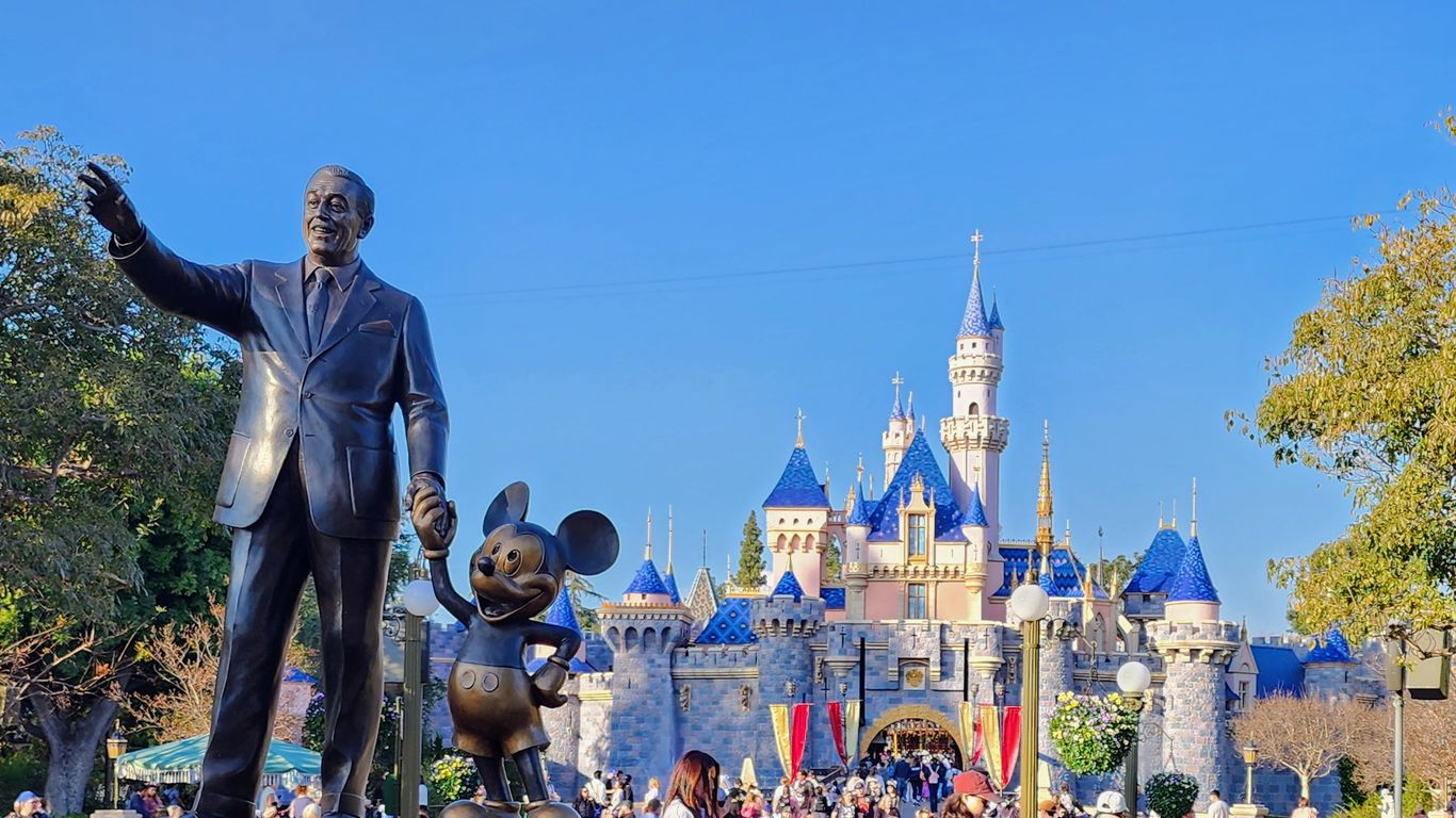 Disney travel year in review: Biggest news from 2025