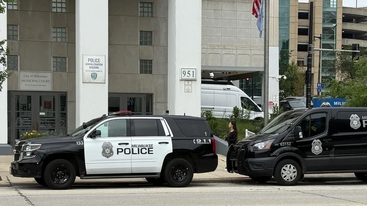 Impersonating police officer, first responder now a felony in Wisconsin