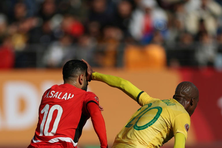Salah helps 10-man Egypt beat South Africa and book last-16 place