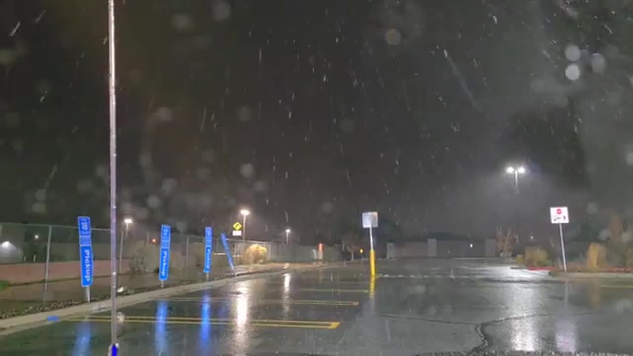 Snowfall arrives in Carson, Nevada, USA