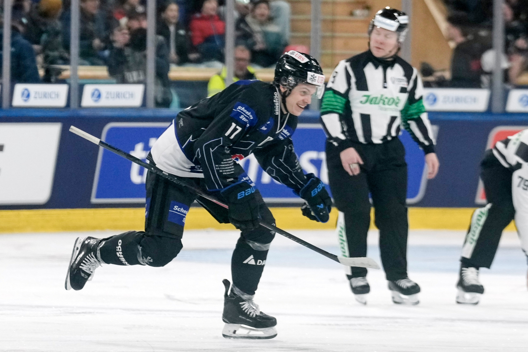 Titelverteidiger Fribourg startet optimal ins Turnier