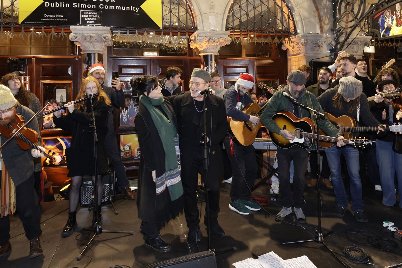 U2's Bono joined fellow Irish singer Imelda May for 'Christmas (Baby ...