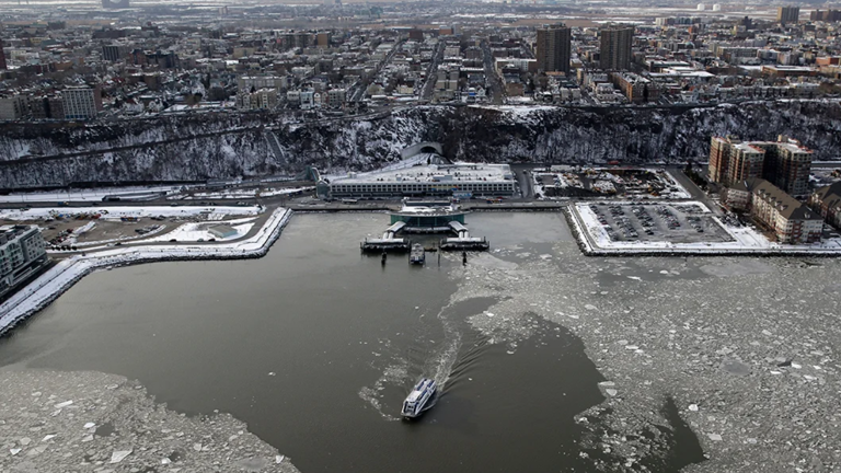 Winter storm warning: Over 1,000 flights cancelled as snowfall hits ...