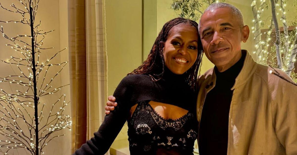 Barack and Michelle Obama shut down split rumors with sweet Christmas photo