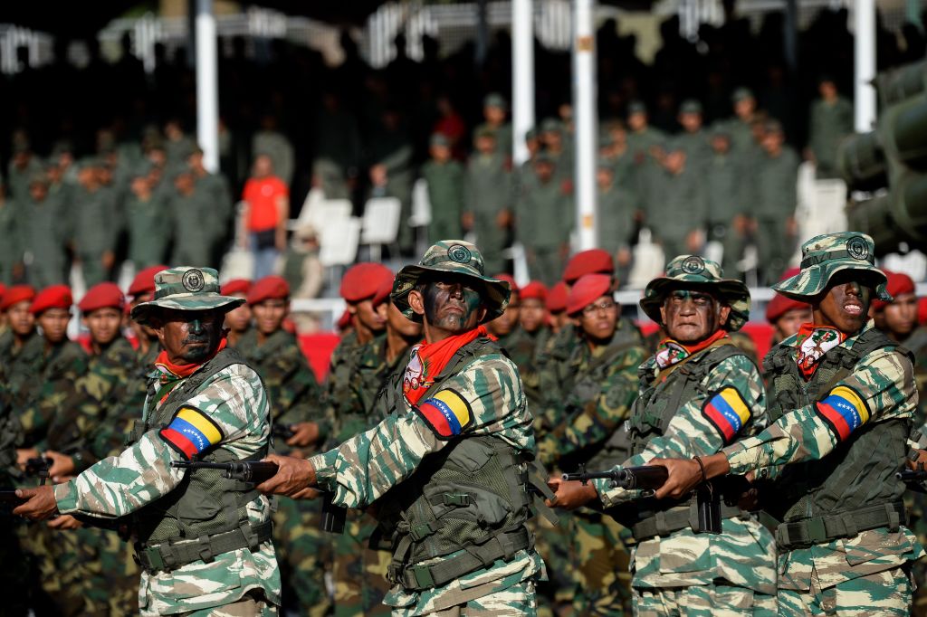 Venezuela aumenta sus tropas en más de 5500 efectivos