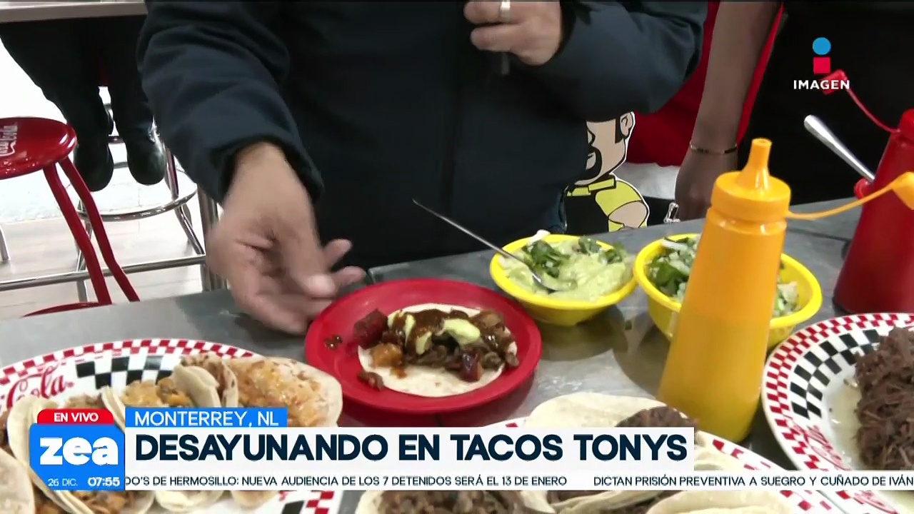Gerardo Burgoa termina la semana desayunando en Tacos Tonys