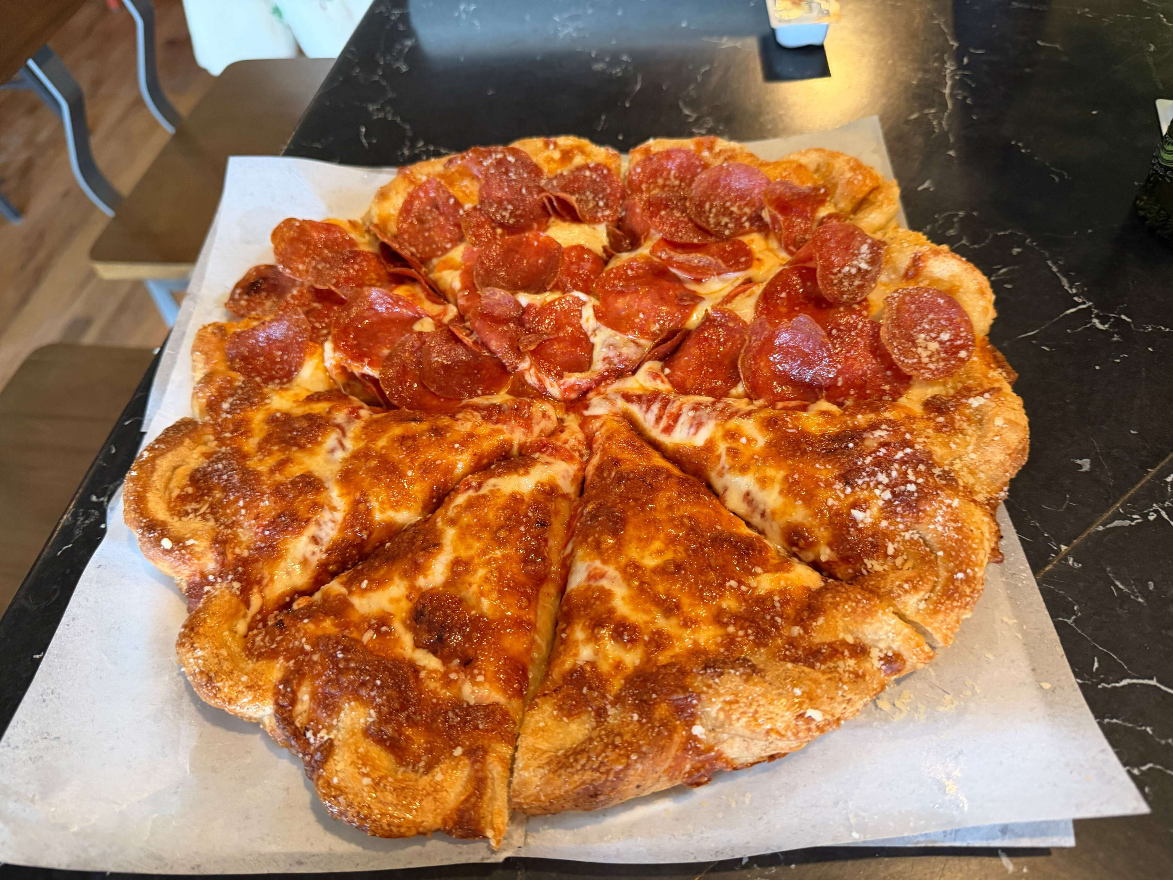 Edison's Pizza Kitchen returns to Tremont in former Lava Lounge building