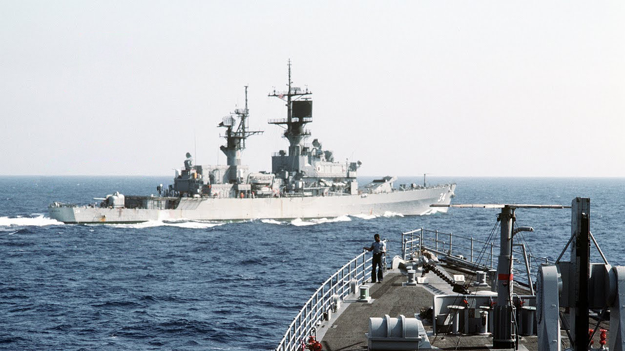 The last time a US warship shot down a jet