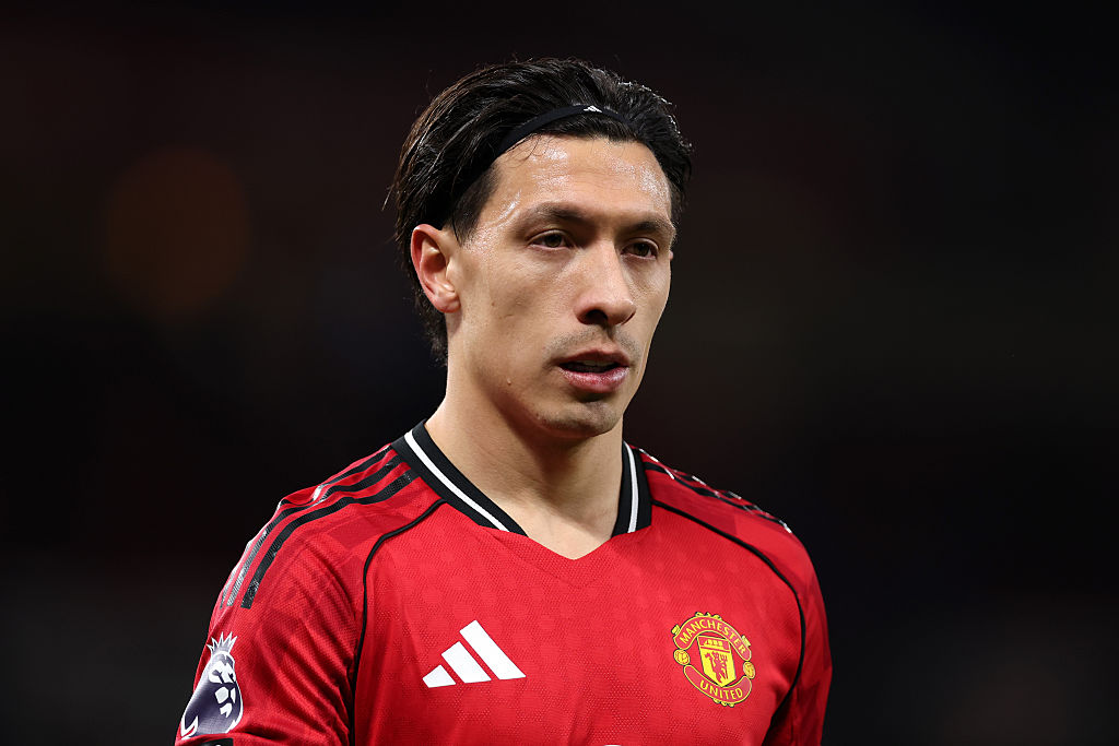 Manchester United make Lisandro Martinez decision as Newcastle starting ...