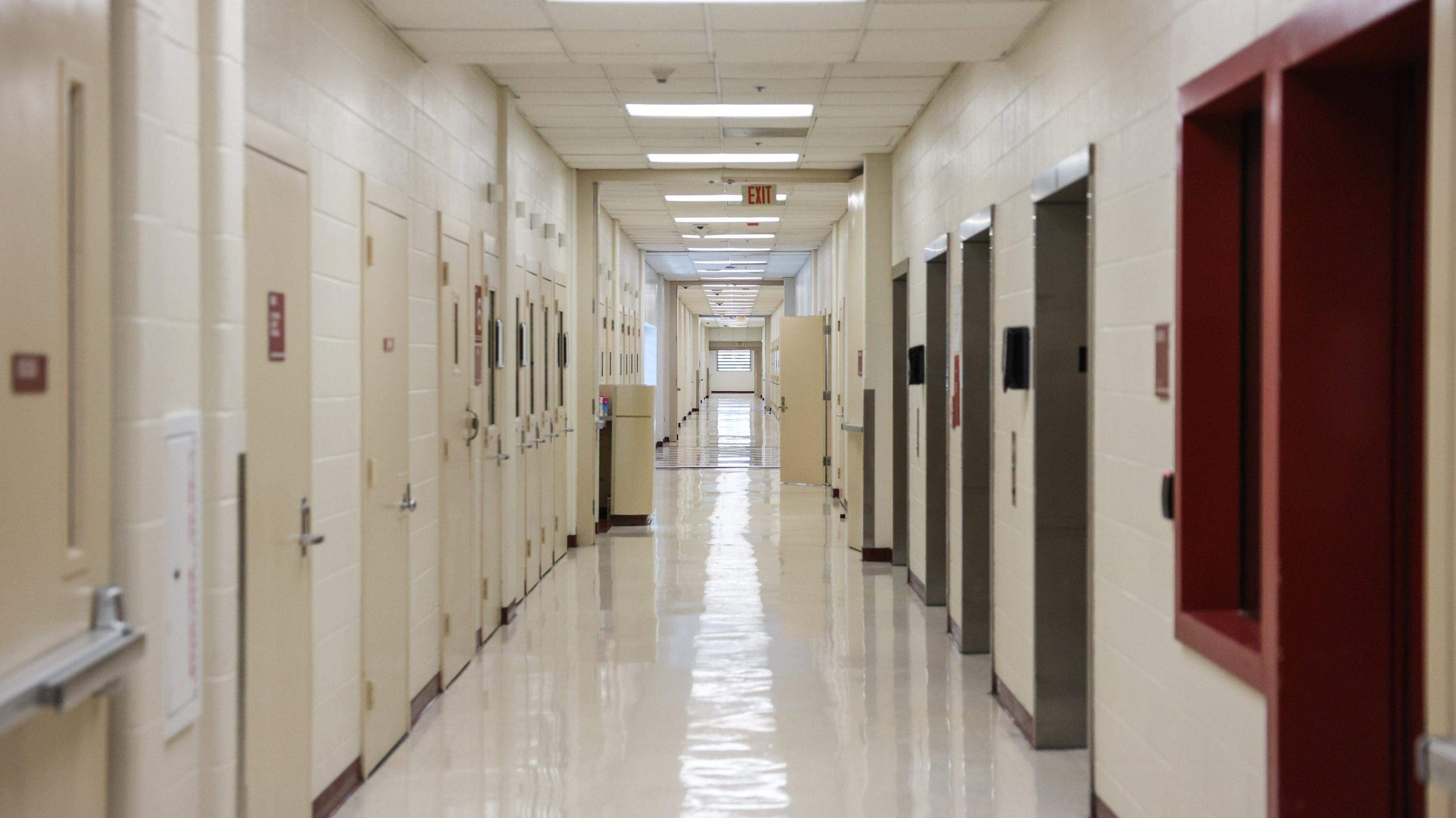 21-year-old man dies while being held at Mecklenburg County jail ...