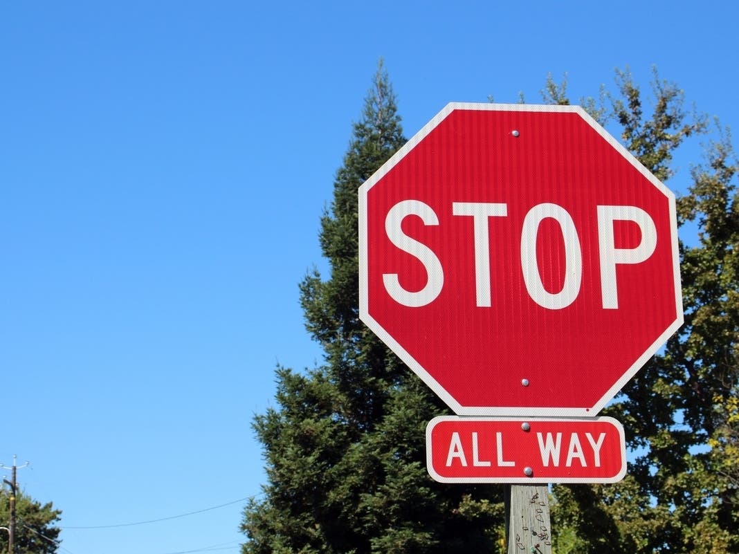 Village votes to add 4-way stop at Park and Summit intersection