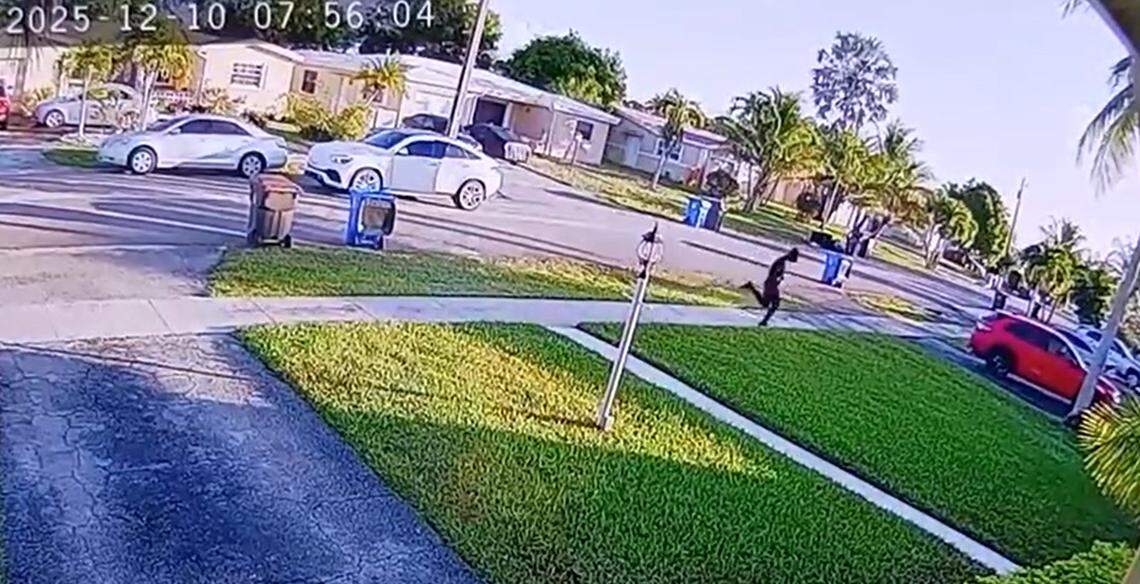 Detectives search for shooter who fired over 24 rounds into Broward home