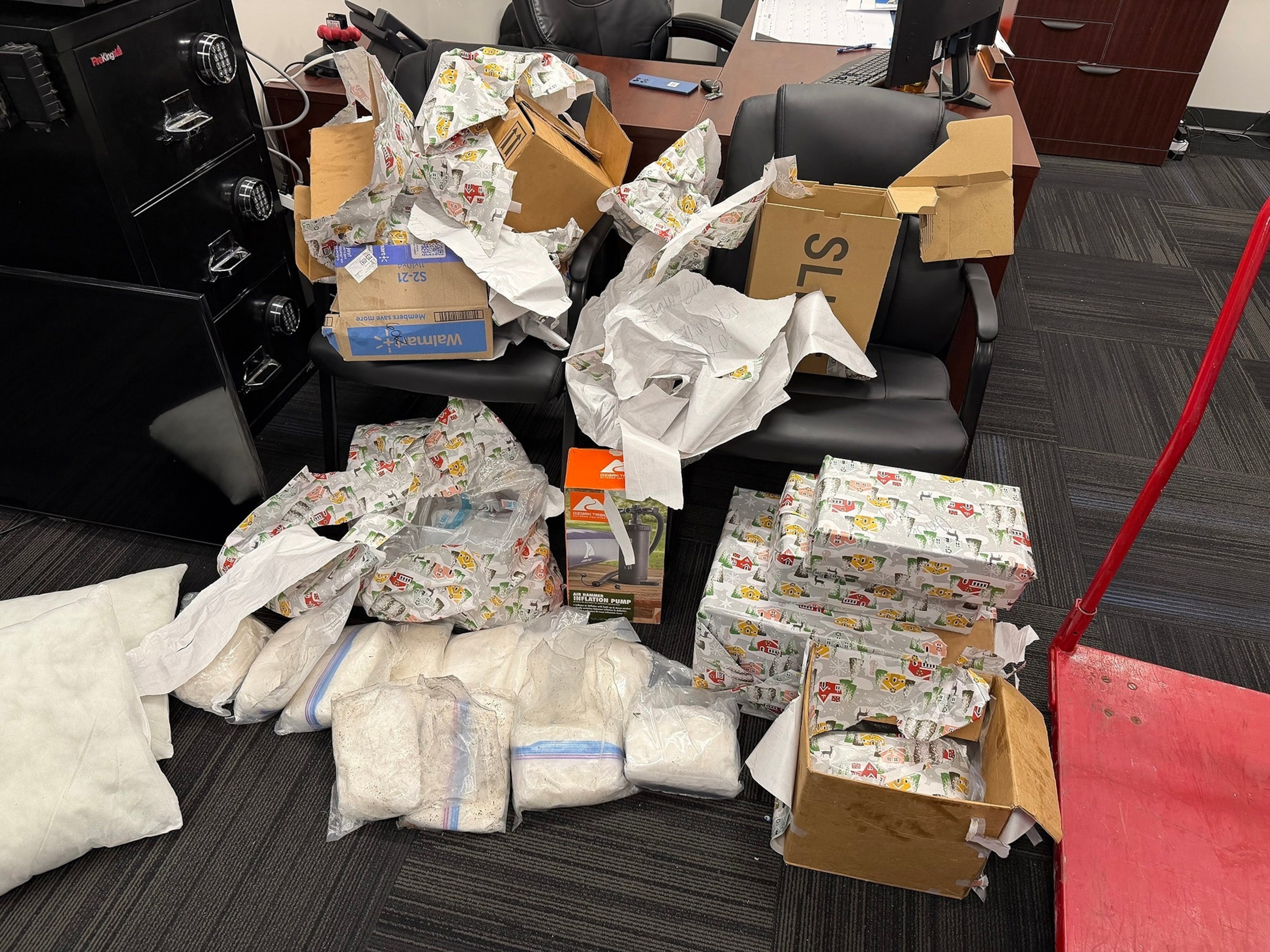 Police seize 55 pounds of meth wrapped as Christmas presents in ...