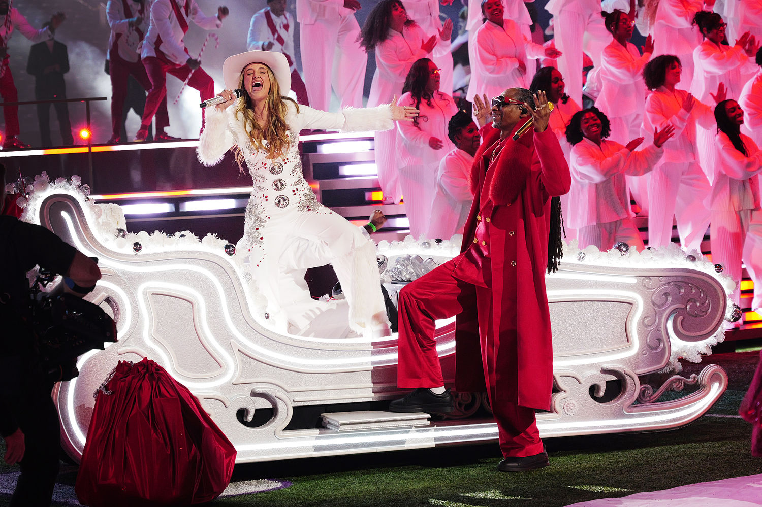 How to watch Snoop Dogg's NFL Christmas gameday special 'Snoop's ...