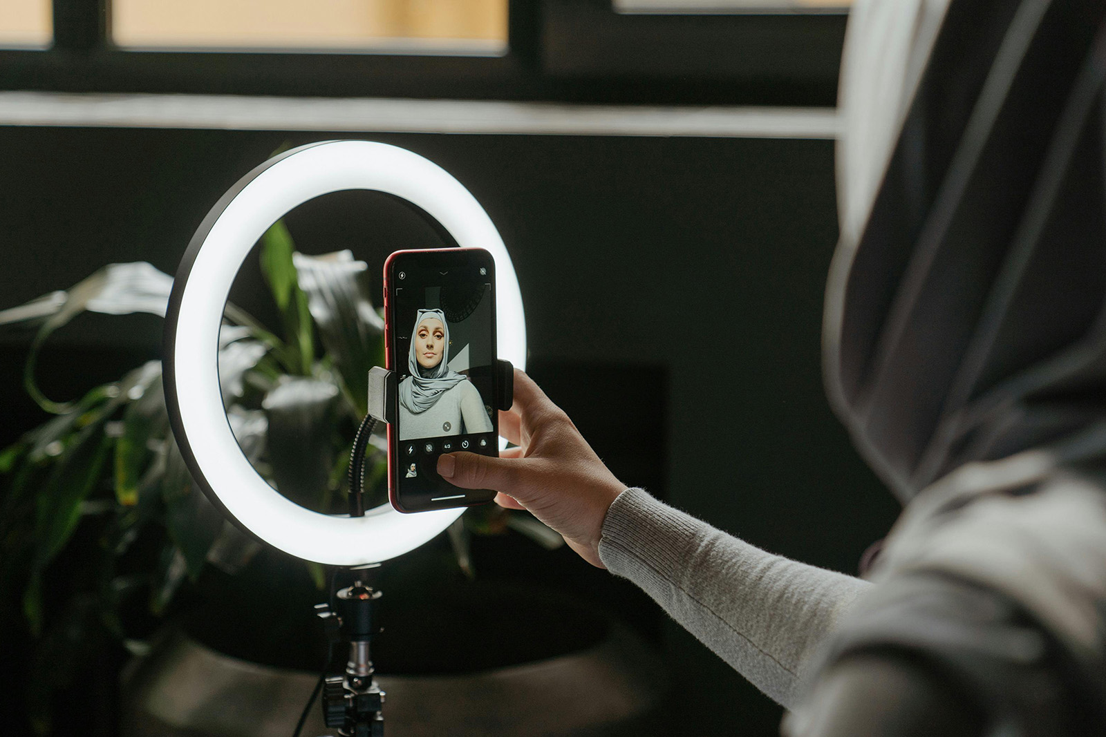 Amid 'rage-bait' posts and AI slop, these faith-based influencers found ...