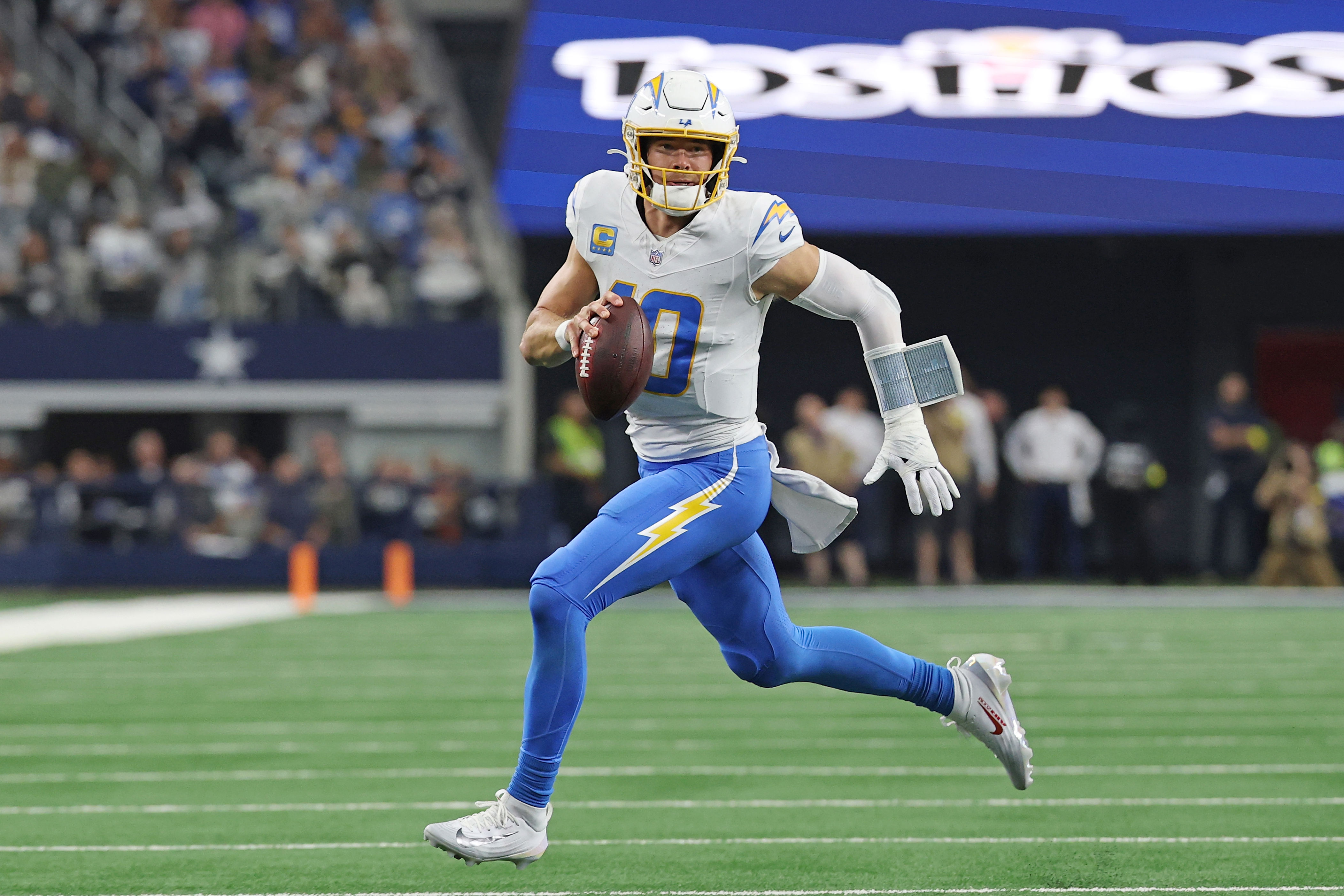 NFL week 17 best bets, betting preview: Texans vs. Chargers odds ...