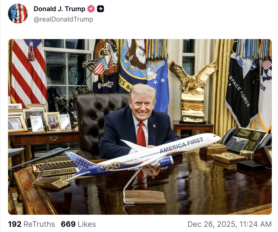 Beaming Trump really wants you to see his 'America 250' plane one day ...