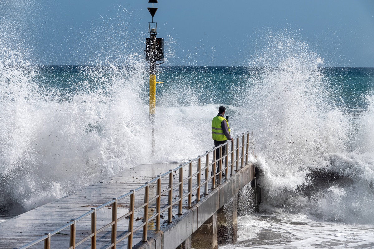 Tragödie bei Weihnachts-Tradition – Schwimmer kehren nicht aus Meer zurück