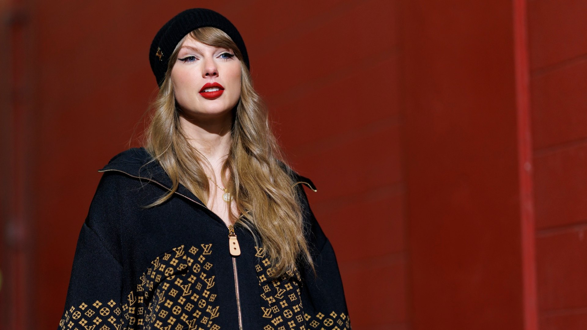 Love Taylor Swift's gold huggie earrings? We found a $15 version