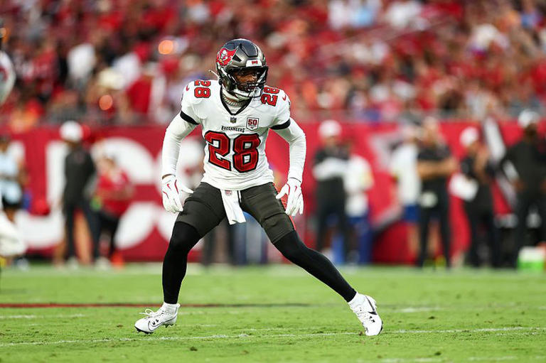 Shilo Sanders threatens to leave after dad Deion gets him no Christmas ...