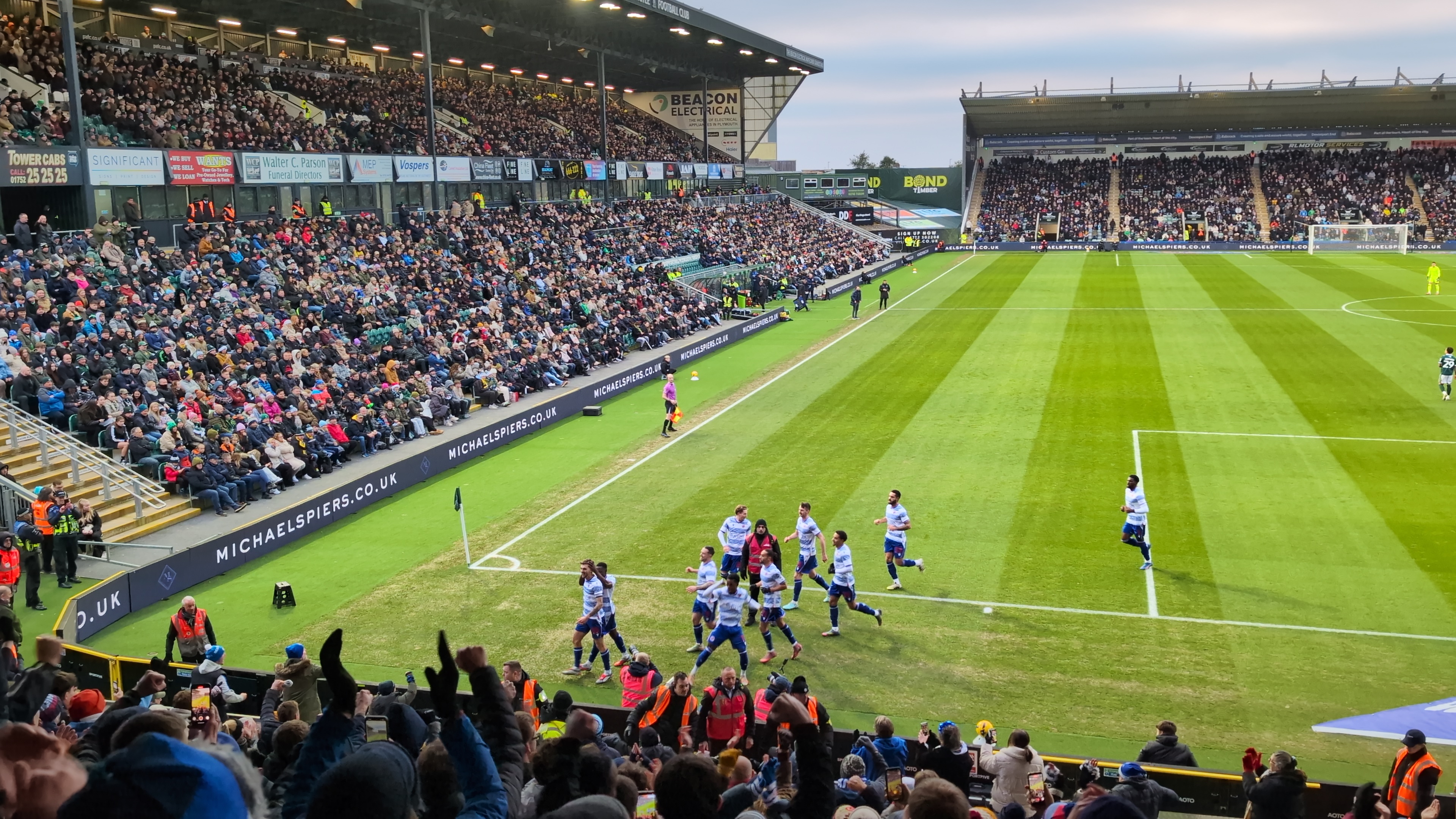 Plymouth Argyle 1-4 Reading: Oh come let us outscore Plym