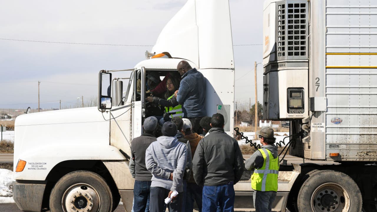Immigrant truckers sue California DMV over 21,000 commercial license ...
